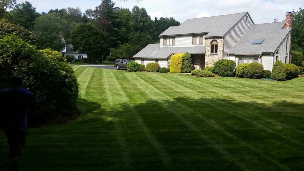 Hawkeye Landscape – Building & Maintaining Landscapes